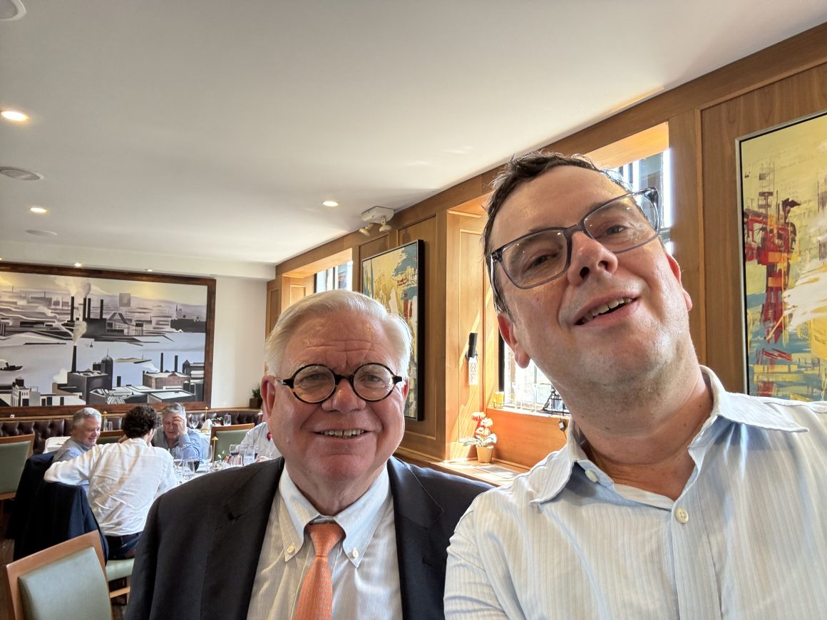 Die besten 10 Aktien für 2025 - Tim Schäfer Media